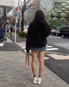 tuki.の97.8％顔バレ画像！イラストから本当の素顔を解明！ - インフルエンサー LABO